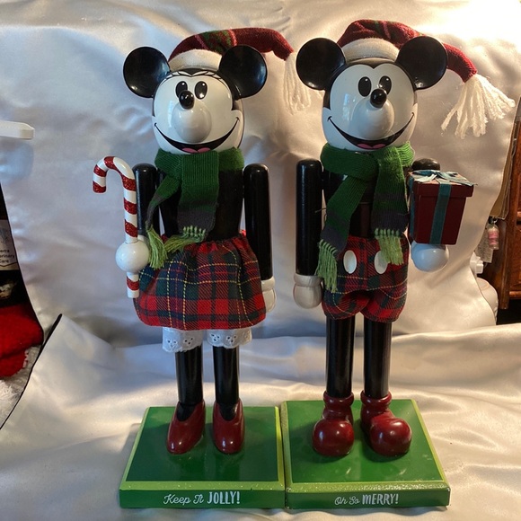 Disney | Holiday | Nwt Disney Nutcrackers Mickey And Minnie 4 Tall ...